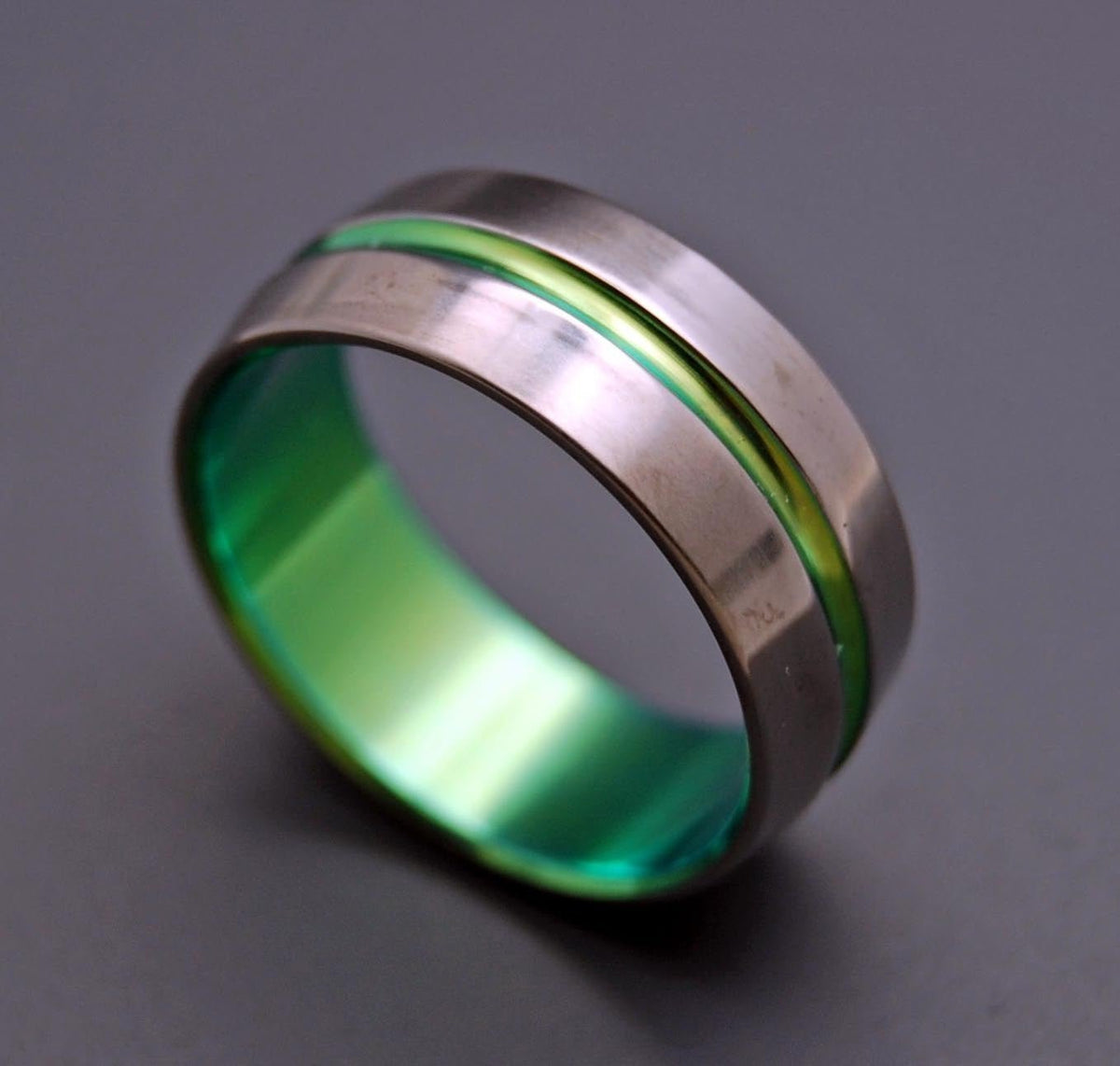 Minter + Richter | Green Signature Band | Titanium Wedding Rings ...